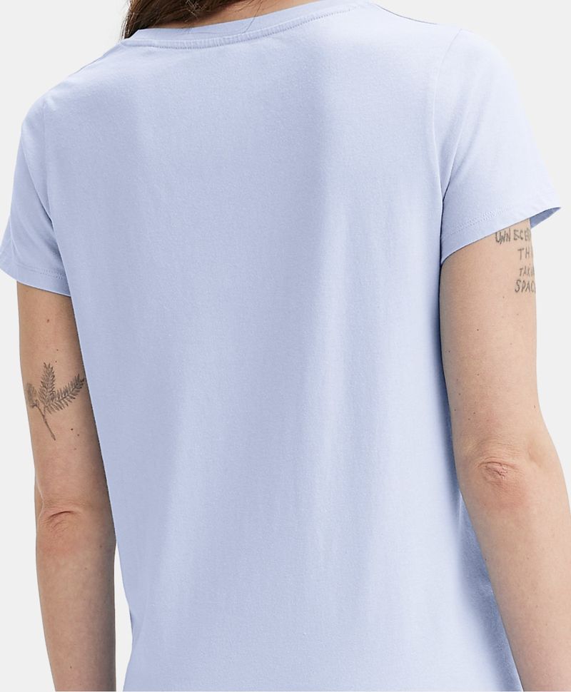 Polera Mujer Levi's Perfect Cuello V con minilogo Levi´s Batwing 85341 ...